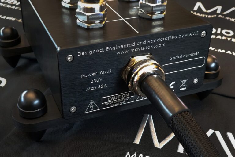 Octopus Gold 4.2 power cable hub - MAVIS LAB - MASTER AUDIO VISUAL SOLUTION